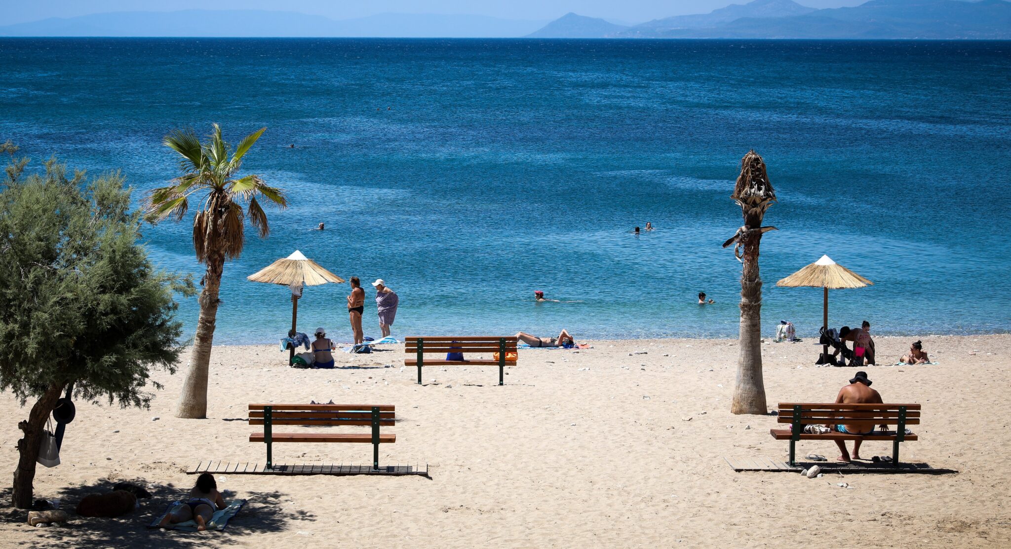 Αττική – Αυτές είναι οι ακατάλληλες παραλίες για κολύμβηση, σύμφωνα με ...
